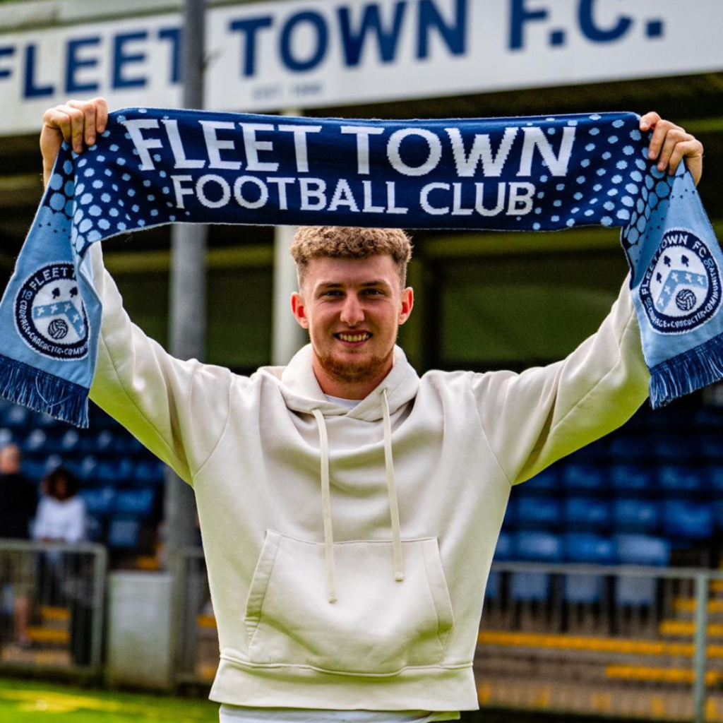Fleet Town FC Signs Forward Dean Rule from Farnham Town | Fleet Town FC